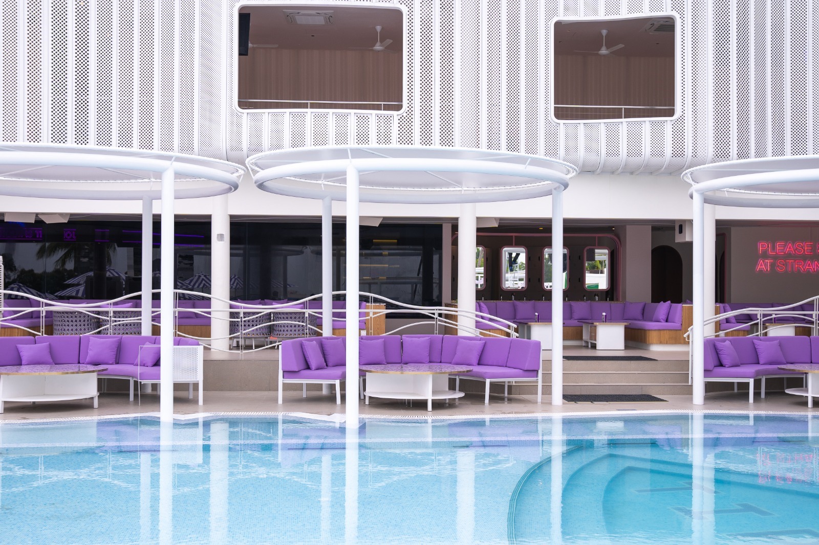 Tipsy Unicorn | VIP Cabana