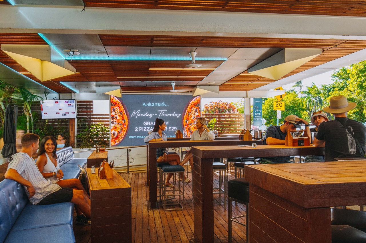 Watermark Hotel | The 'Mark Beach Bar